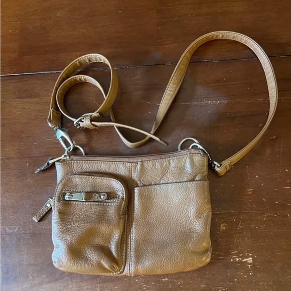 Tignanello | Bags | Tignanello Leather Crossbody | Poshmark